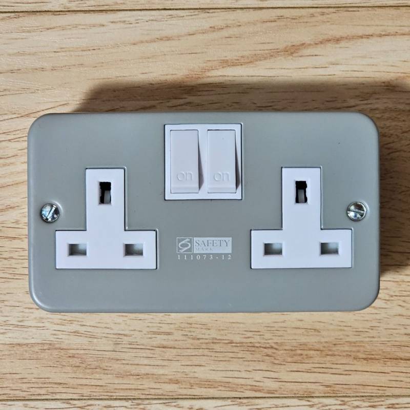 T&J 2Gang Metal Socket M8913SD – Durable Double Power Outlet